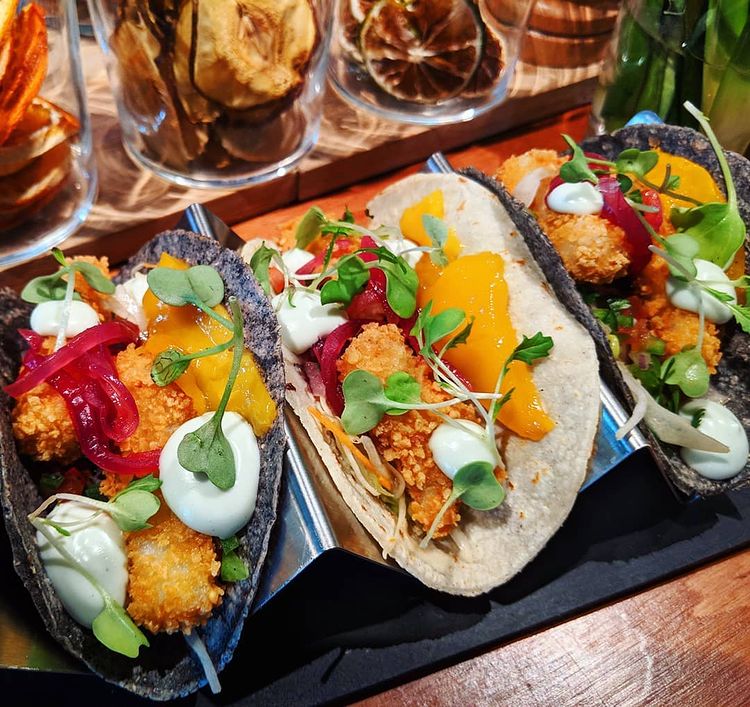 Nightlife Barcelona Dinner With Fire Tickets, guestlists and VIP tables ...